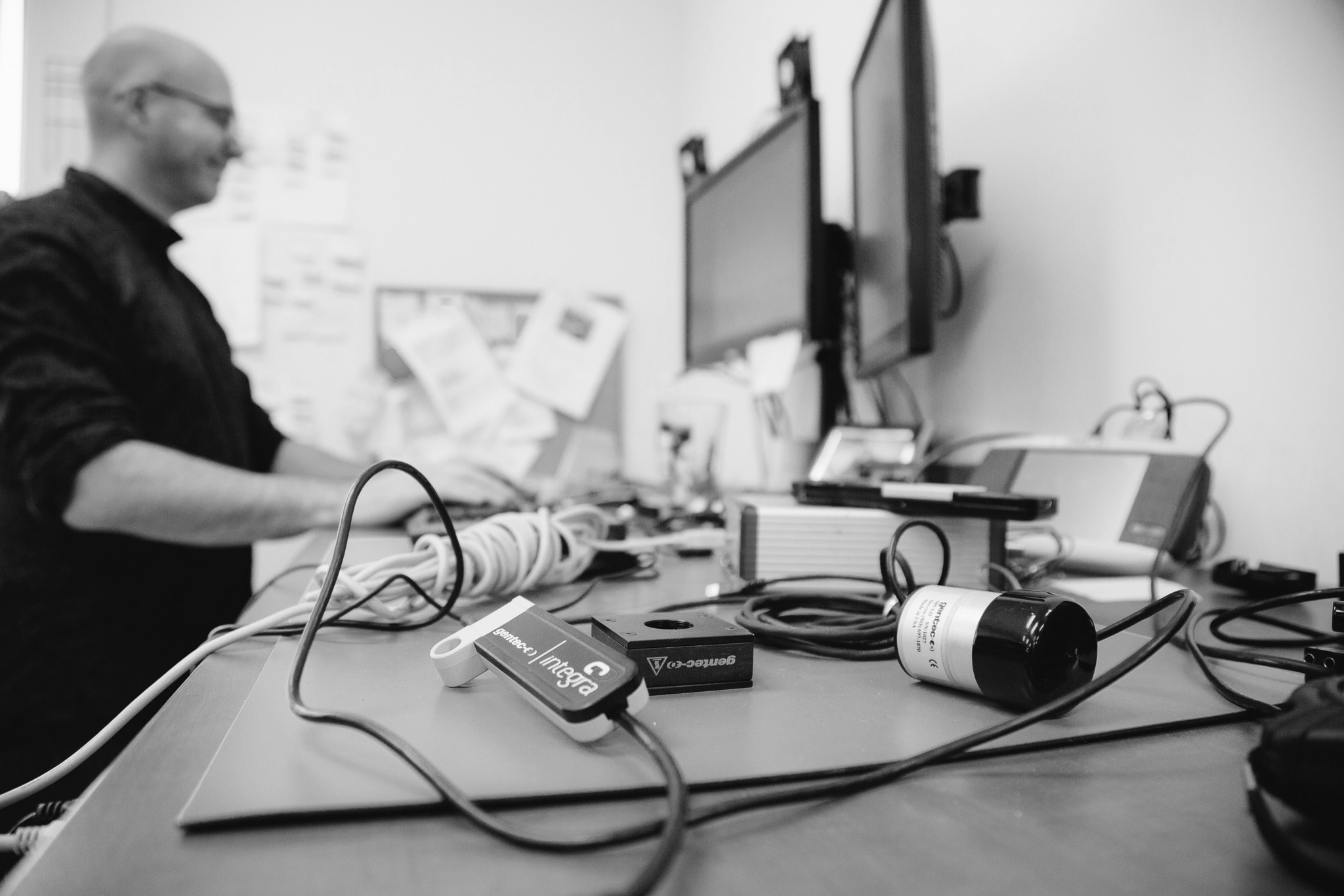 How do fiber lasers work?